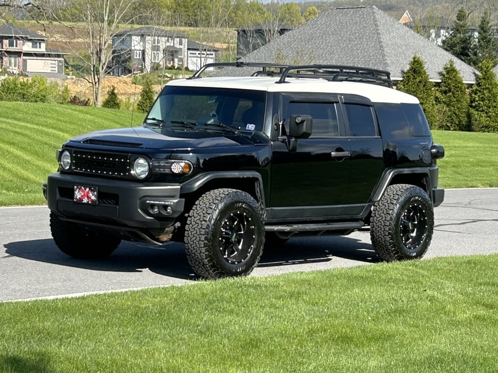 2007 Toyota FJ Cruiser 4wd - Off-Road Rim Financing