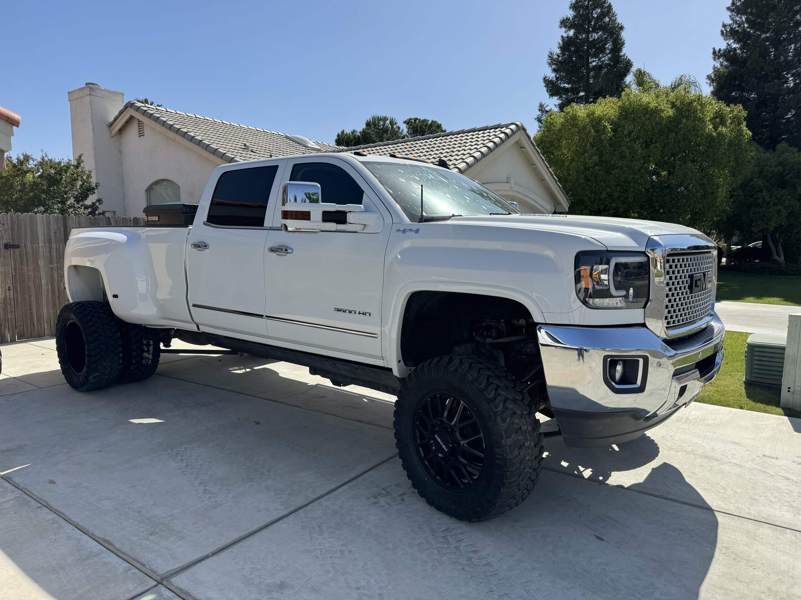 2015 GMC Sierra 3500 HD SLT Dually with Custom Wheels & Tires